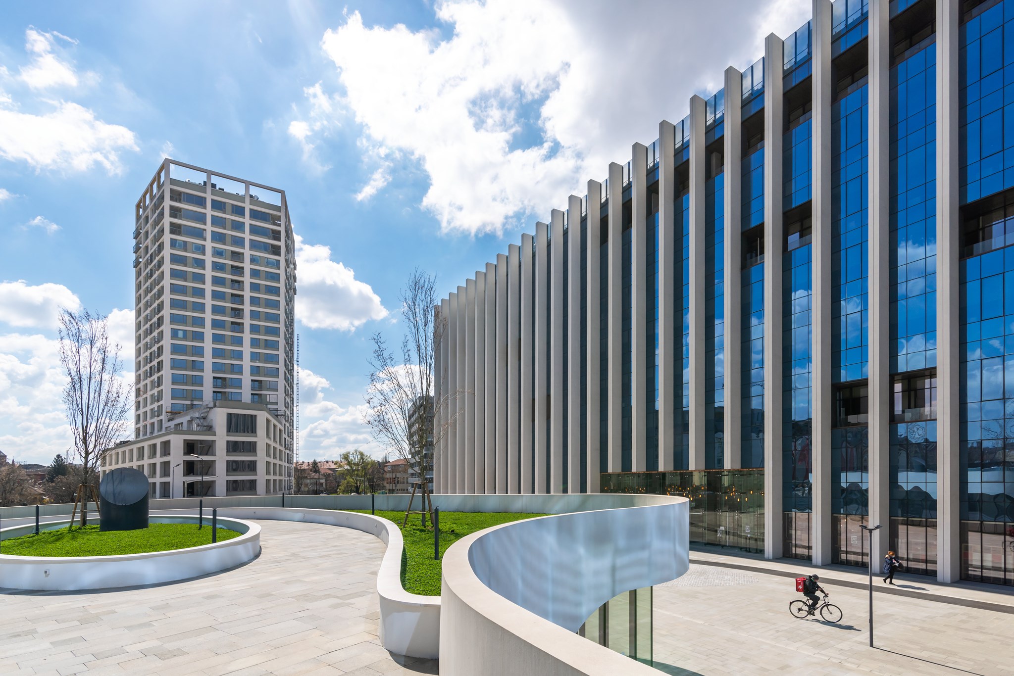 ISHO Offices and ISHO Pavilion